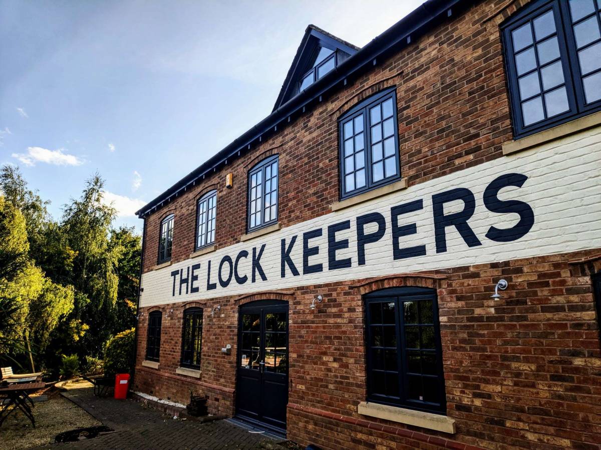 Sign Painting by Dawn | Bespoke sign writing, custom lettering & hand ...