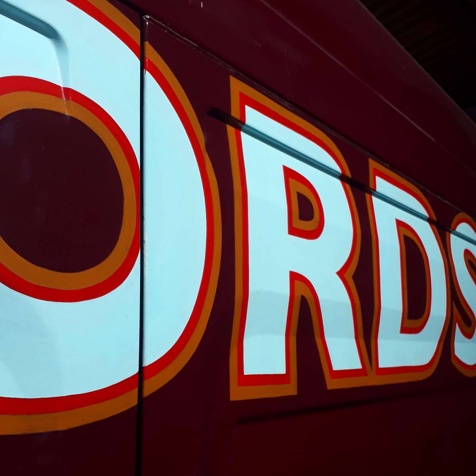 Giffords Circus | Sign Painting by Dawn | Bespoke sign writing, custom ...